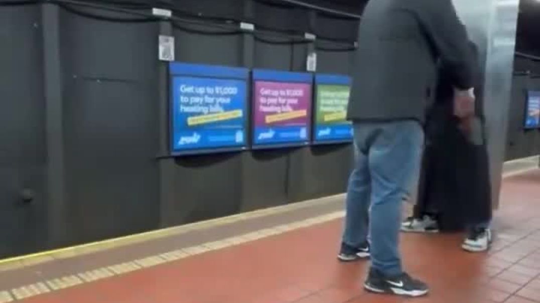 Man Pushed onto Tracks by Homeless Squatter as Train Approaches – Man ...